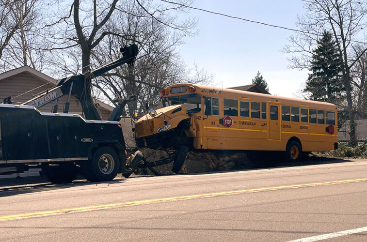 No injuries in School bus accident | News, Sports, Jobs - Observer Today